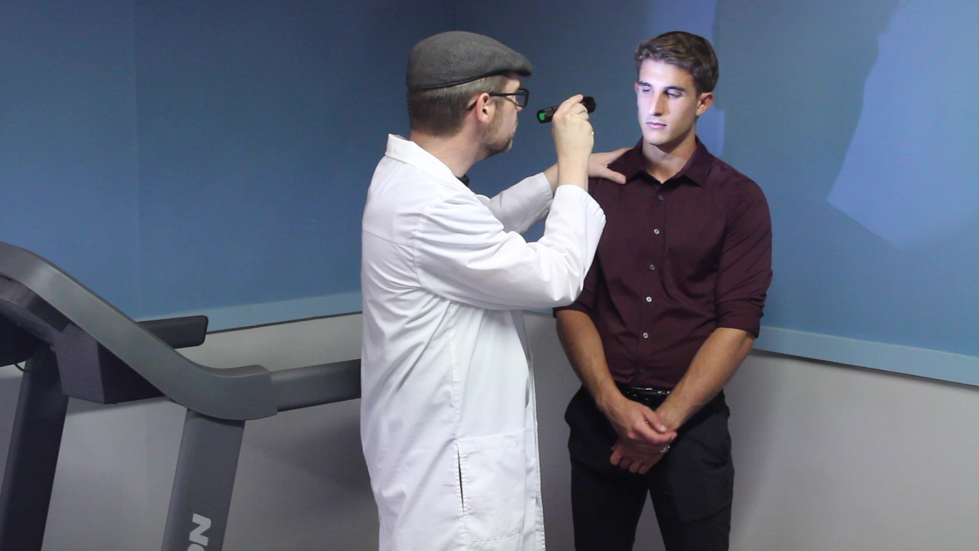 Darren with Mr. Latcher - (review) - Hypnosis, Ragdoll, Robot - Film 911