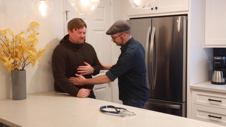 Kirk's neighbor the midwife - Mpreg - Film 911