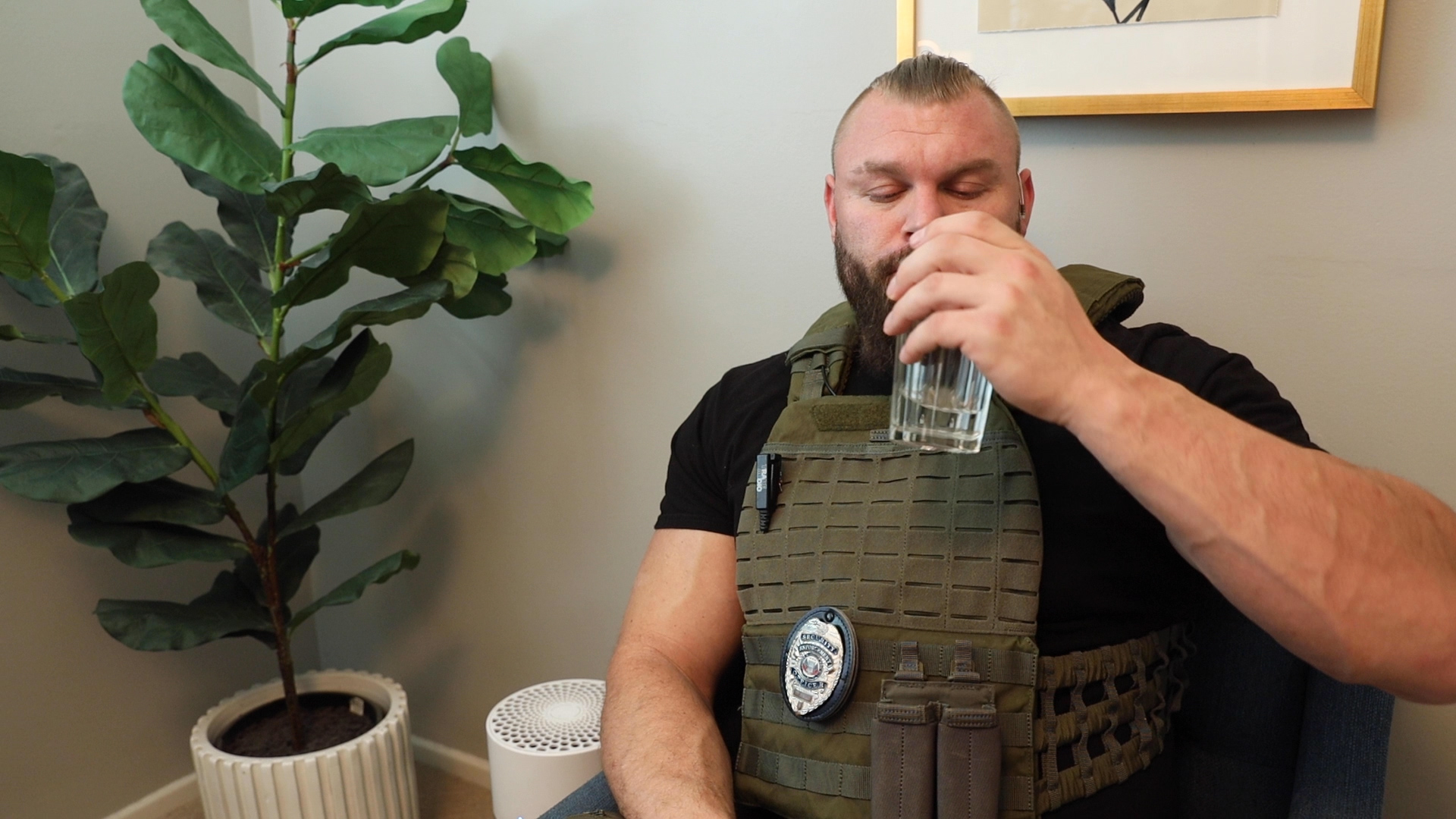 Dr. Smith's private security - Ragdoll - Film 911