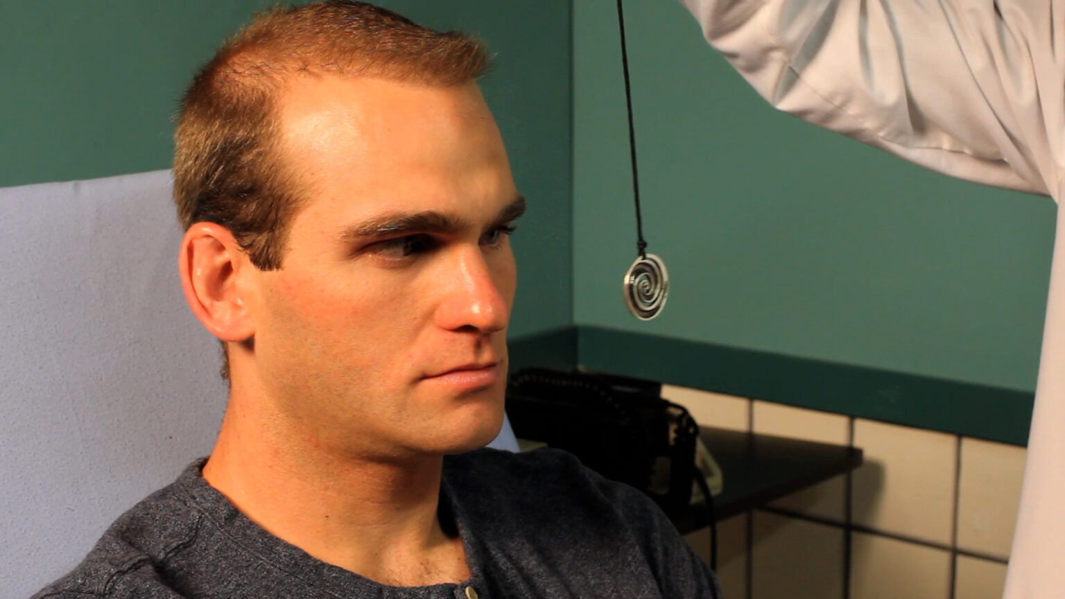 Jonah jerks off with his hypnotist - Mind Control - Film 911