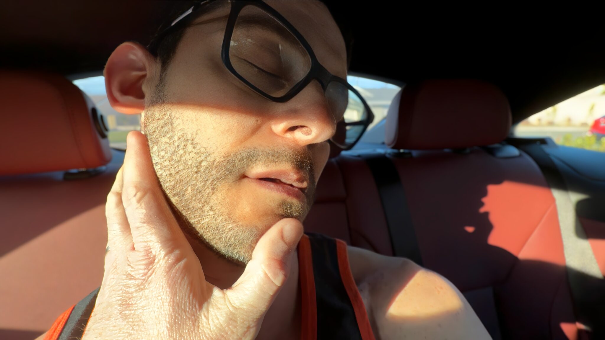 Leo takes the wrong Uber - Ragdoll - Film 911